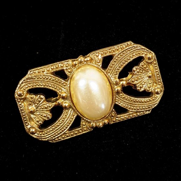 1928 | Jewelry | Vintage 928 Faux Pearl Gold Tone Open Work Brooch Art ...